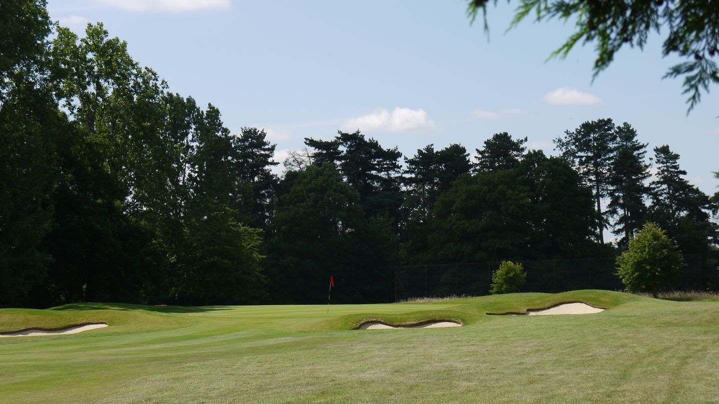 The South Buckinghamshire - Farnham Park Course in Stoke Poges, South ...
