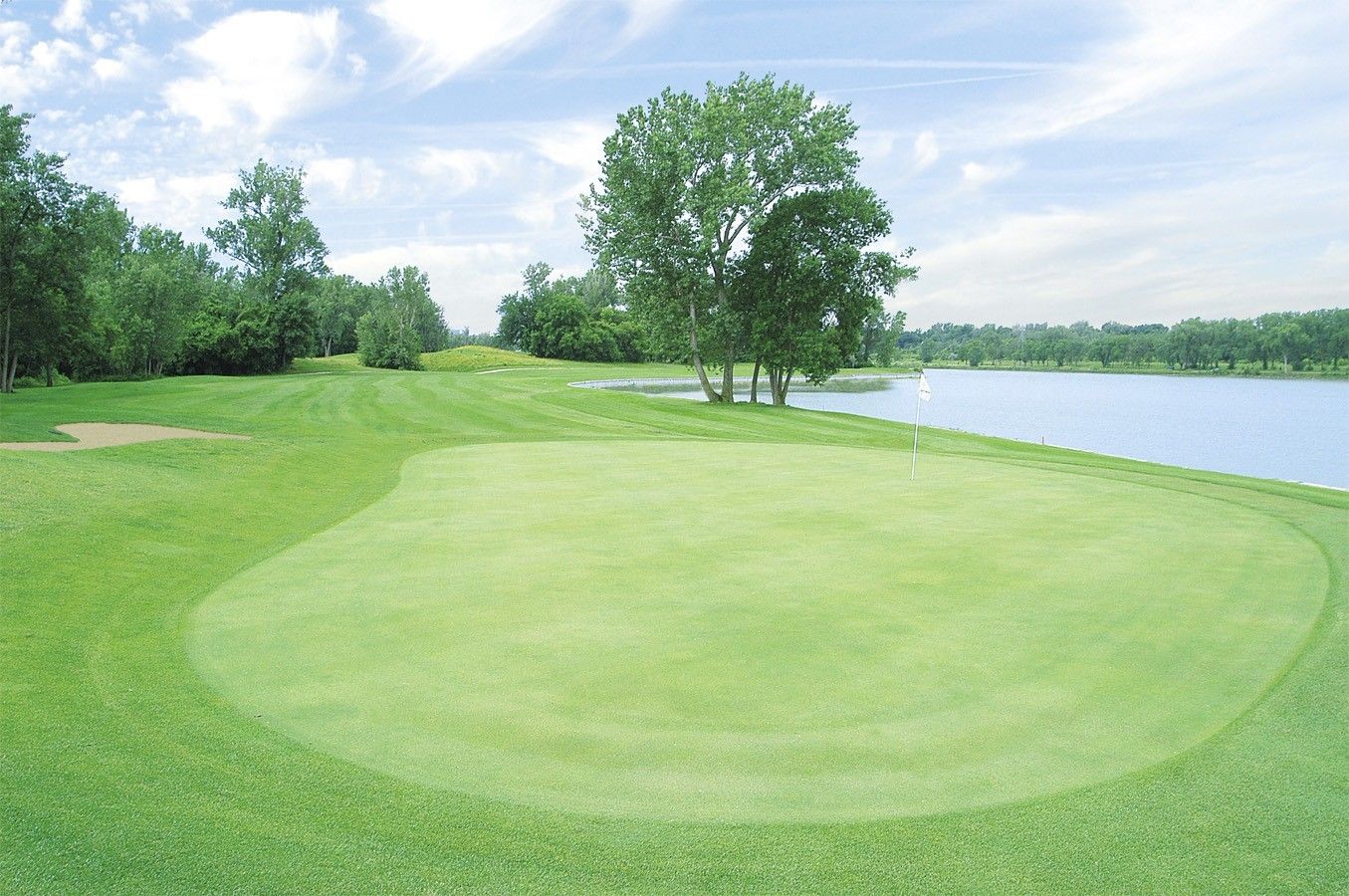 Shoreline Golf Course in Carter Lake, Iowa, USA | GolfPass