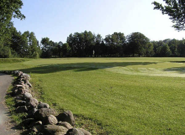 Ledge Meadows, Grand Ledge, Michigan - Golf course information and reviews.