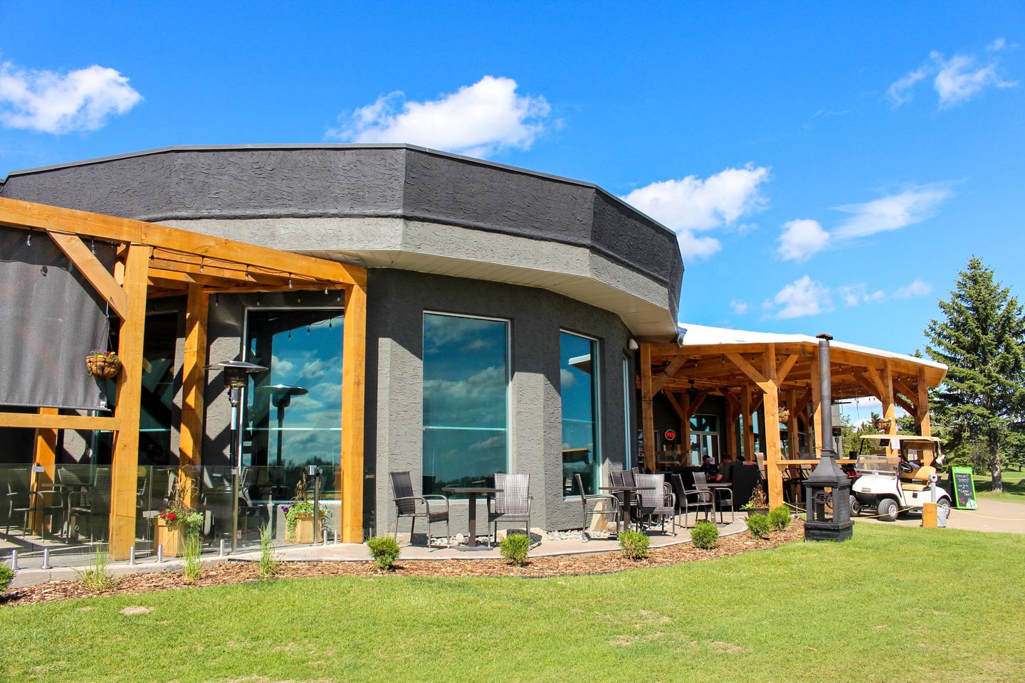 Cattail Crossing Golf Course, Edmonton, Alberta - Golf course ...