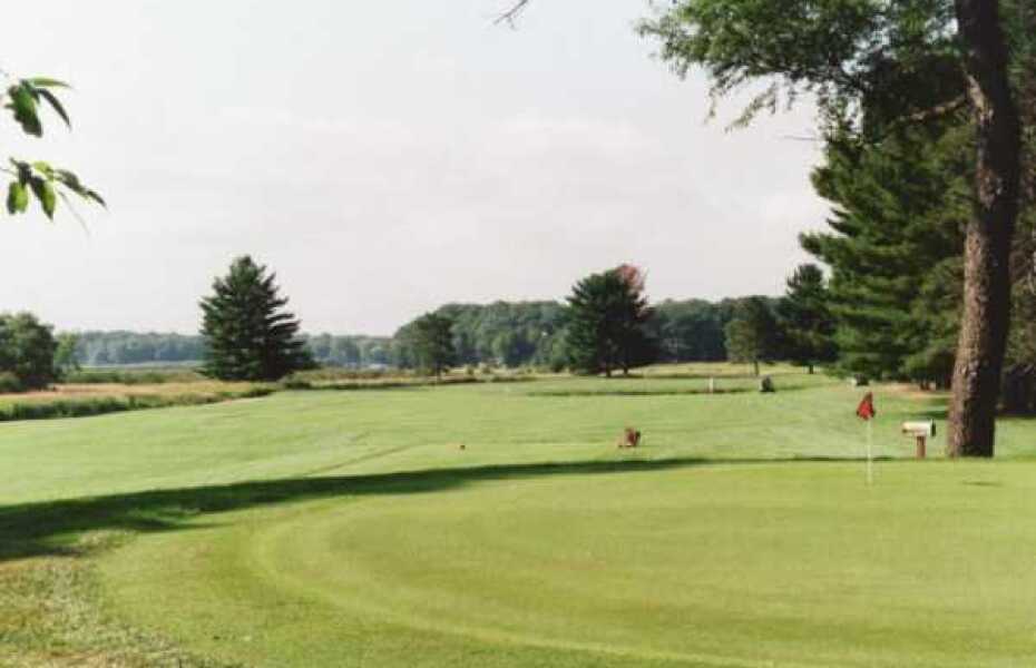 Pine Trail Golf Course in Portage, Wisconsin, USA | GolfPass