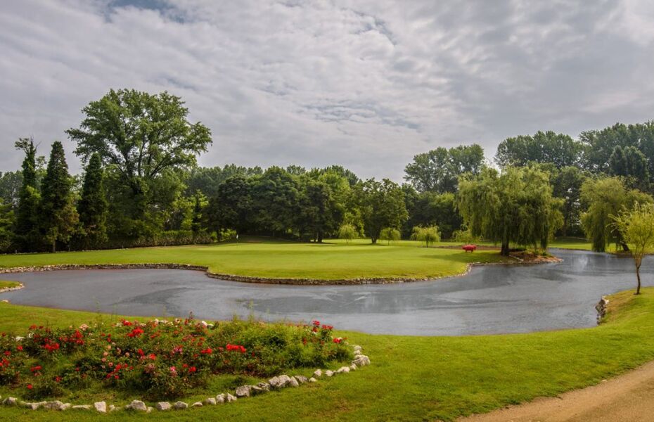 Rovedine Golf Club - The Mirasole Course in Noverasco di Opera ...