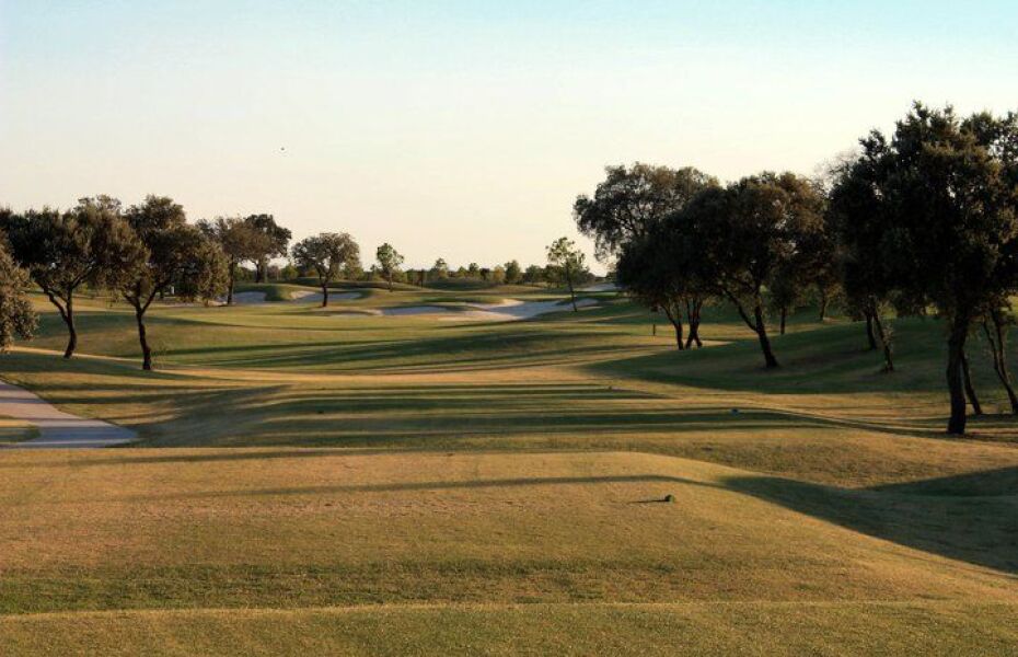 Escalona Golf Village - Par-3 Course in Escalona, Torrijos, Spain ...