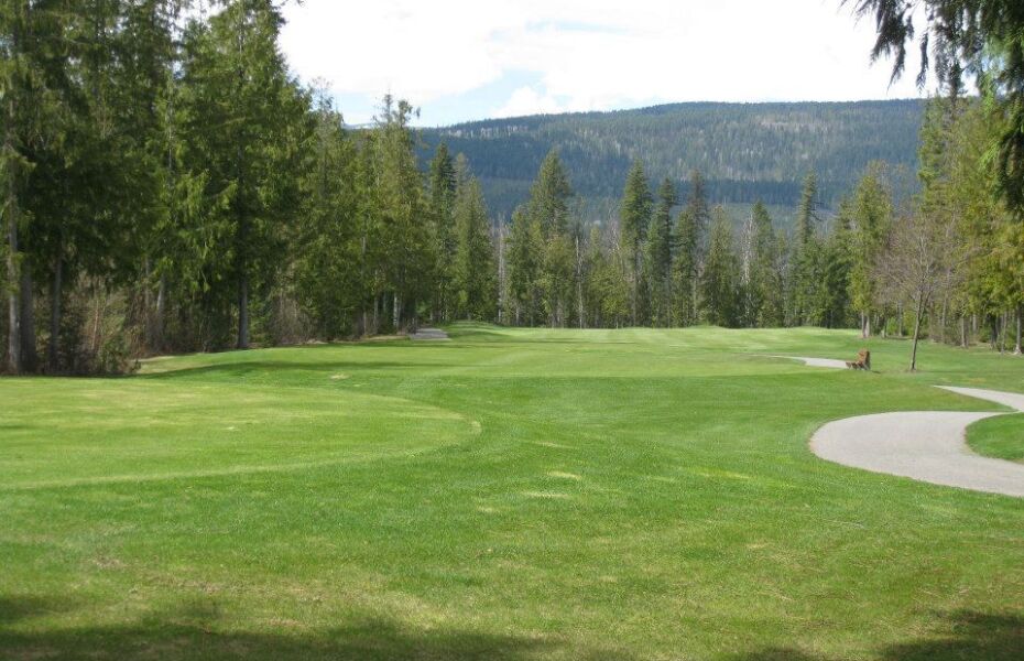 Mabel Lake Golf and Country Club in Enderby, British Columbia, Canada ...