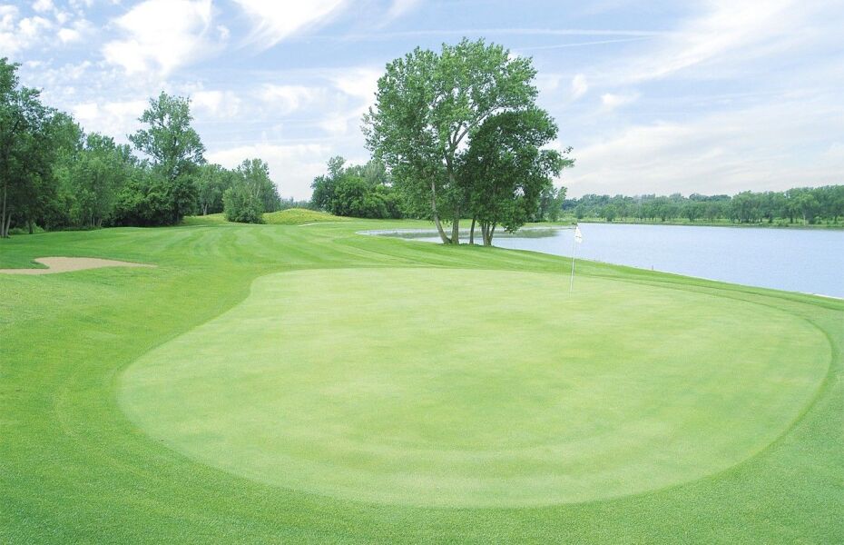 Shoreline Golf Course in Carter Lake, Iowa, USA | GolfPass