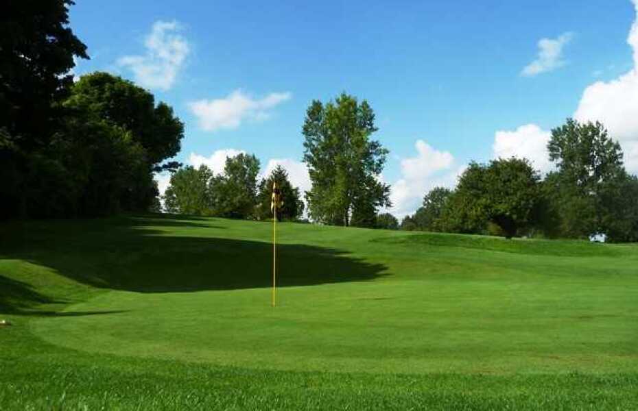 Ivinghoe Golf Club in Ivinghoe, Aylesbury Vale, England | Golf Advisor